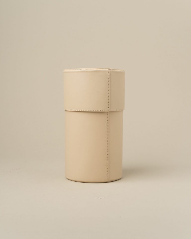 Colonial Tube Leather basket - Los Objetos Decorativos