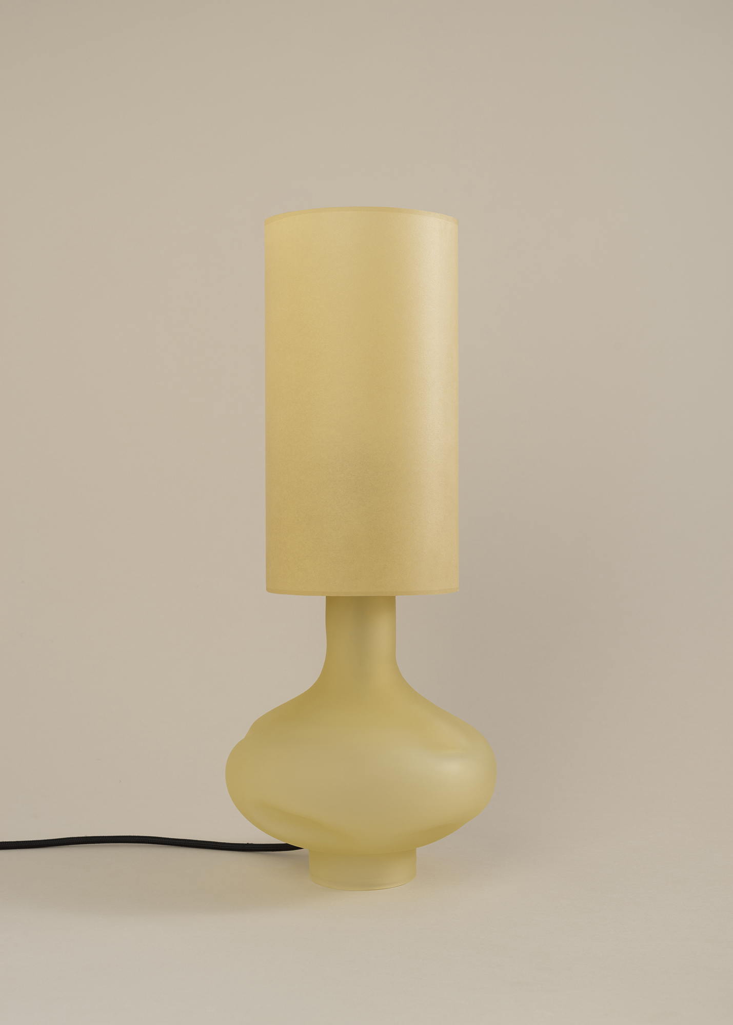 Ocre-Cylindrical Glass Lamp - Los Objetos Decorativos